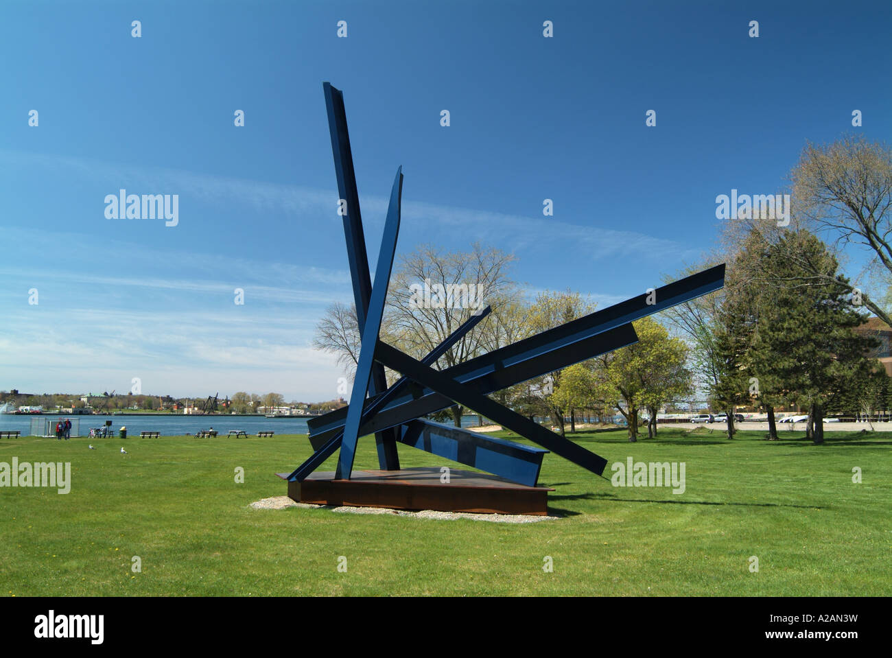 A statue on waterside of StMary's river Stock Photo - Alamy