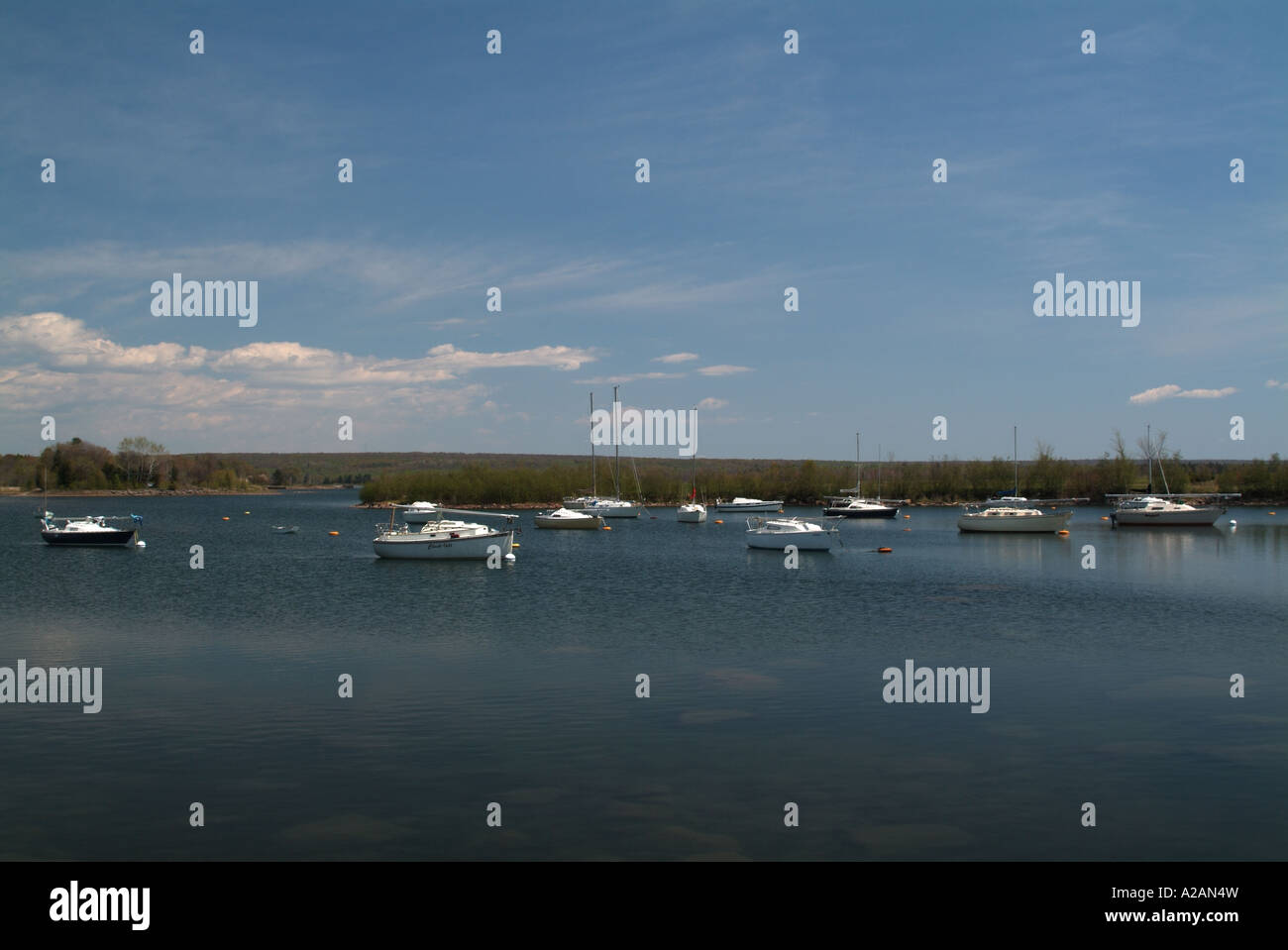 Harbor on waterside st hi-res stock photography and images - Alamy
