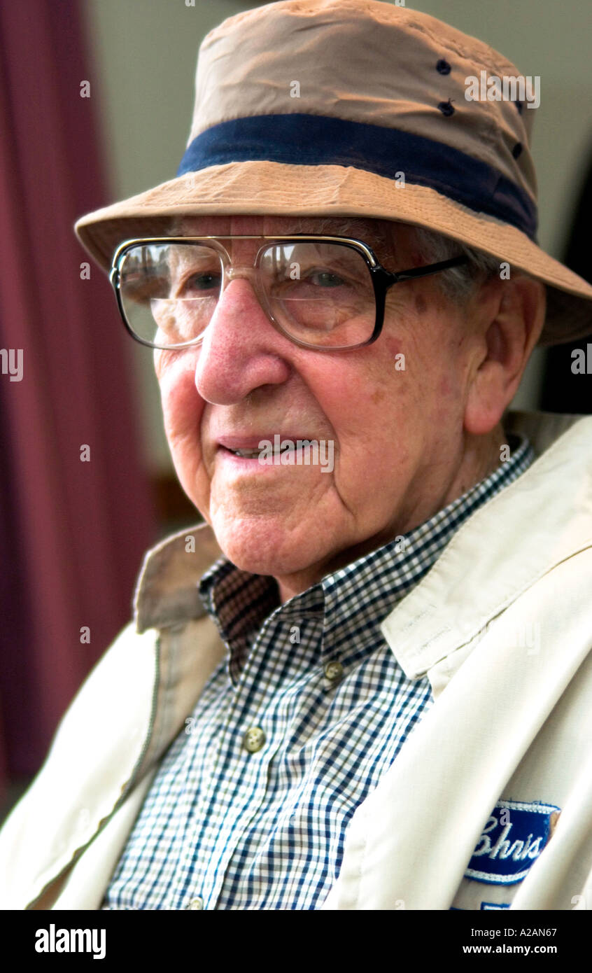 Senior man portrait Stock Photo - Alamy