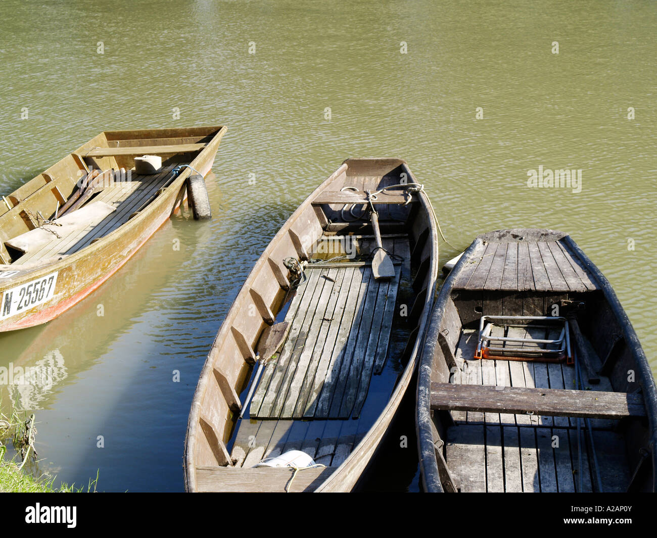 Rowboats on water hi-res stock photography and images - Alamy