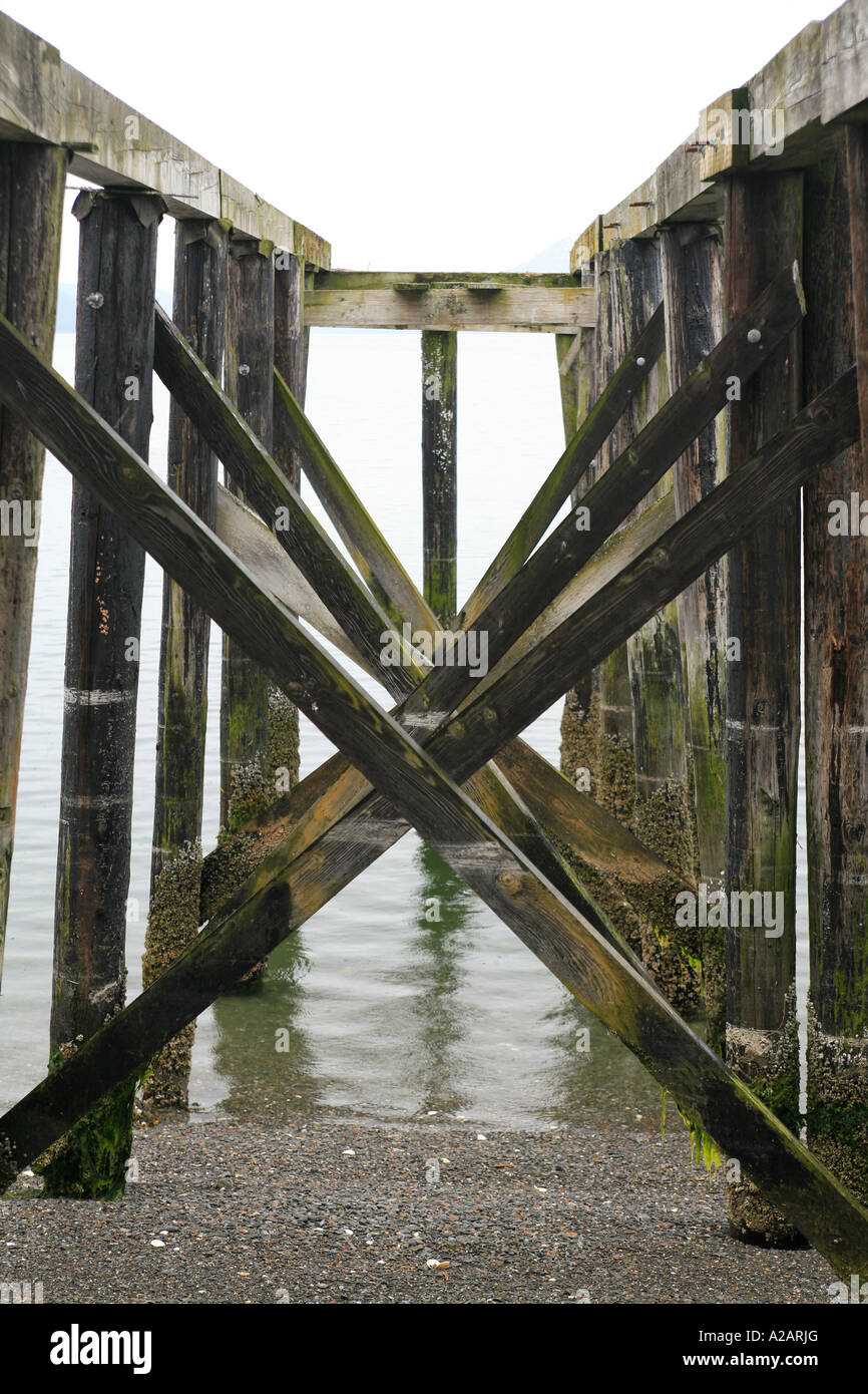 Timber frame jetty hi-res stock photography and images - Alamy