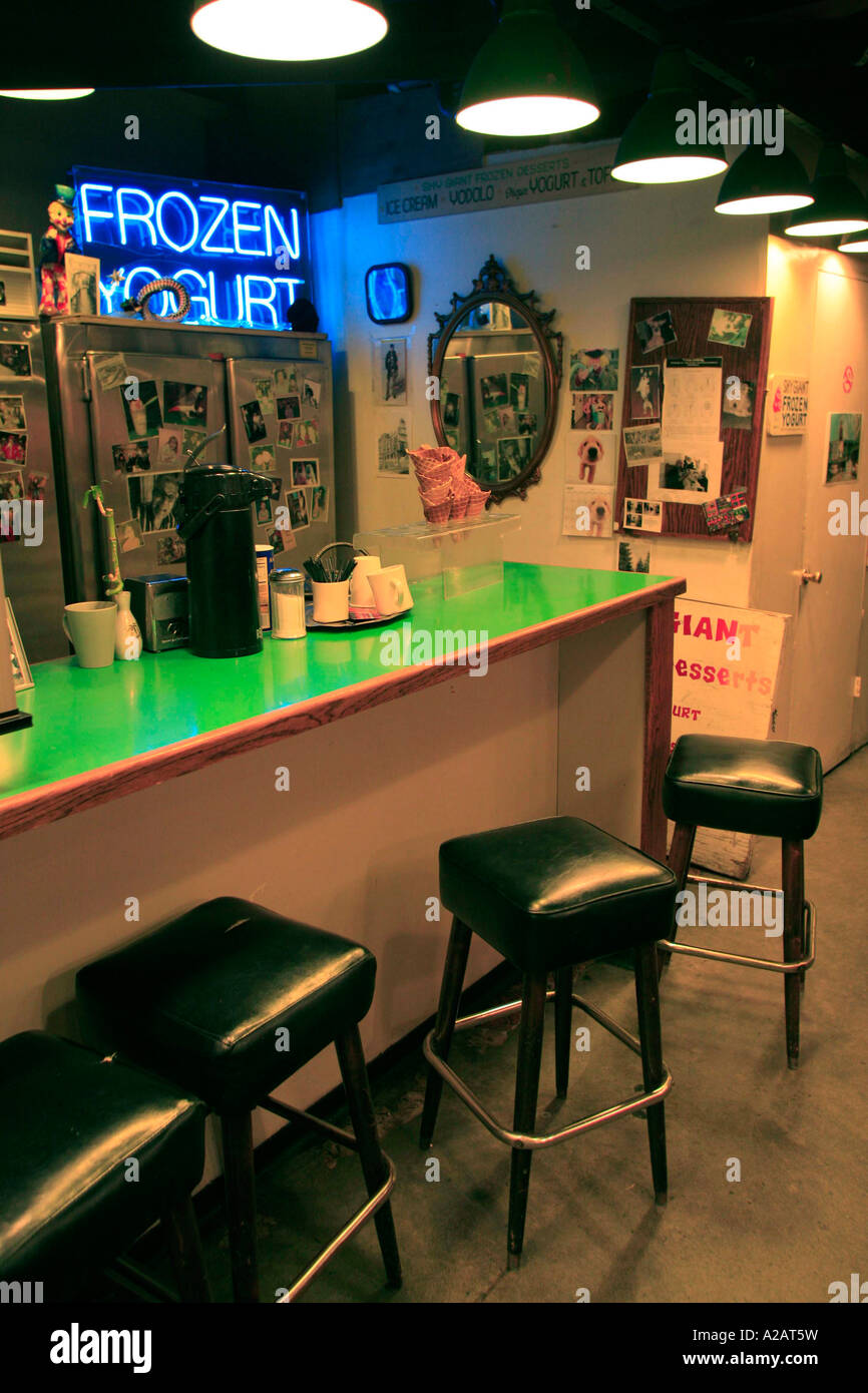 empty diner, pike place market, seattle, washington Stock Photo - Alamy