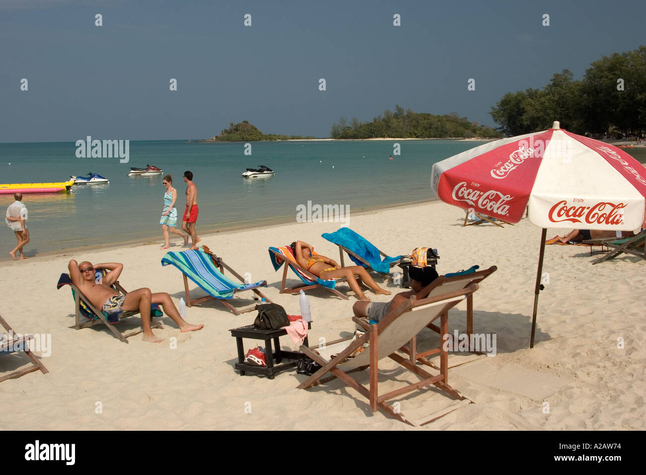 Private sunbathing deck hi-res stock photography and images - Alamy