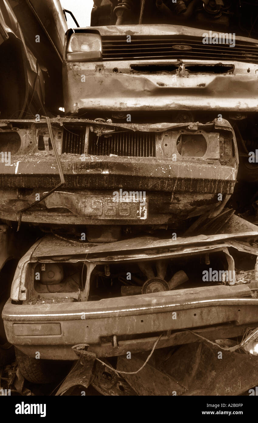 Pile of smashed cars hi-res stock photography and images - Alamy