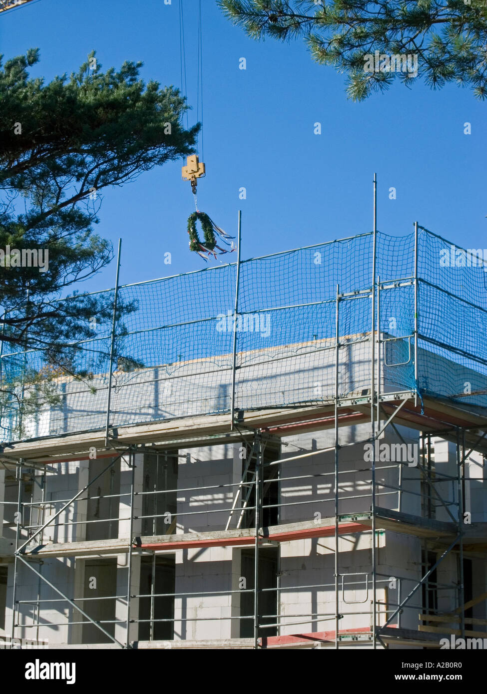 Topping out ceremony hi-res stock photography and images - Alamy