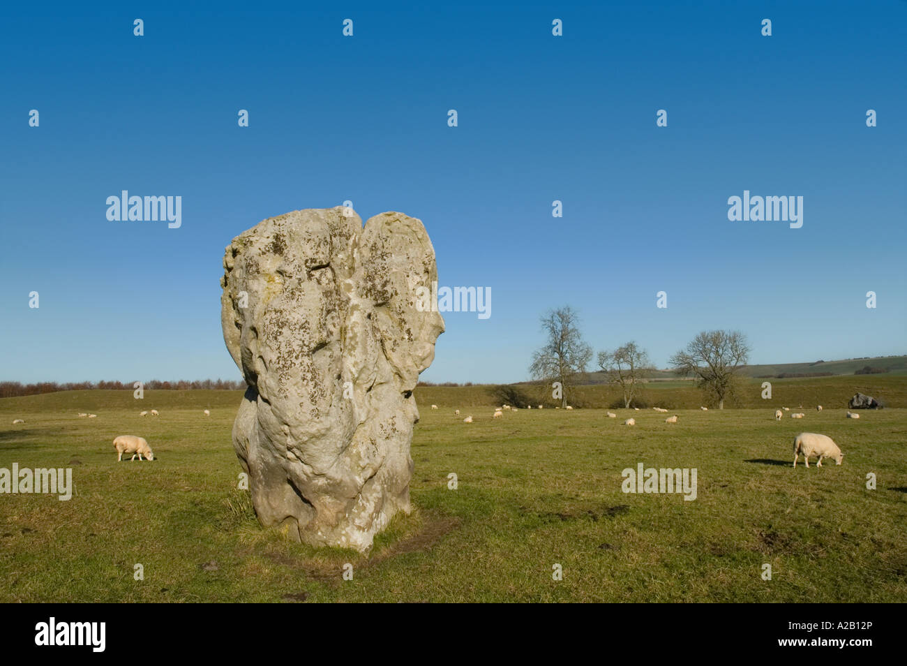 Avebury neolithic stone circle hi-res stock photography and images - Alamy