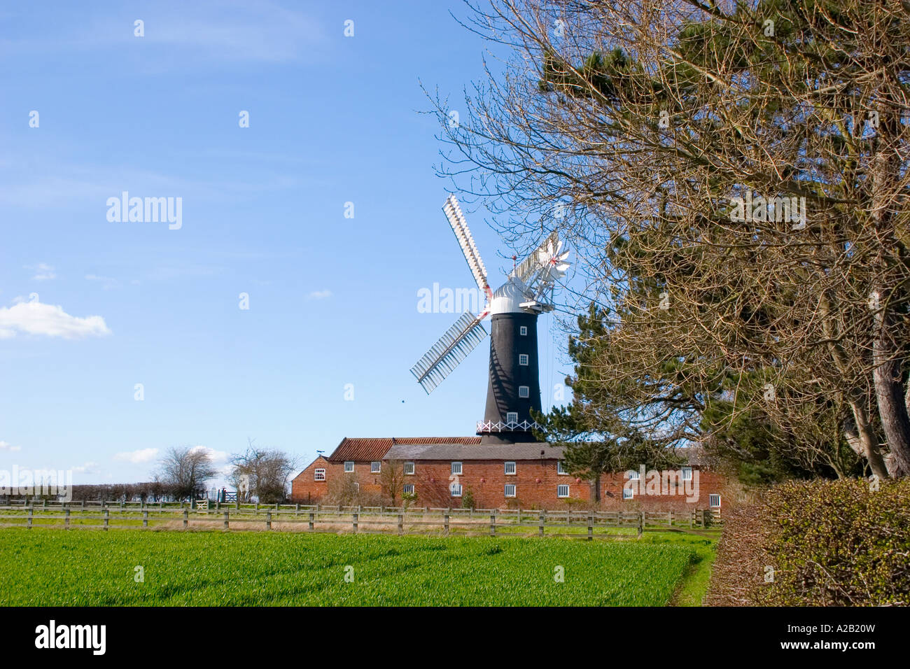 Skidby mill hull hi-res stock photography and images - Alamy