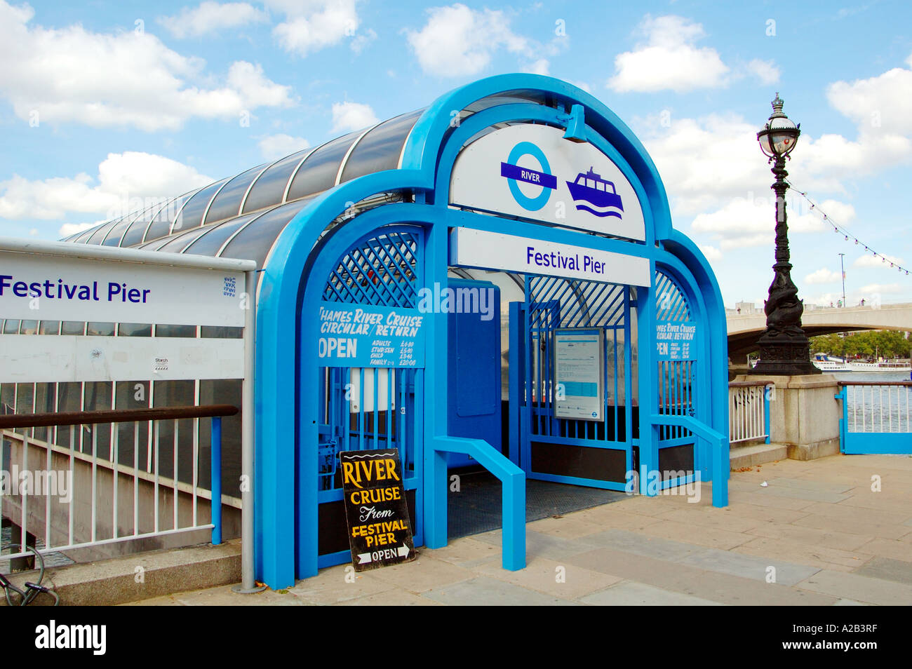 Tourism riverboat tfl river boat london thames hi-res stock photography ...