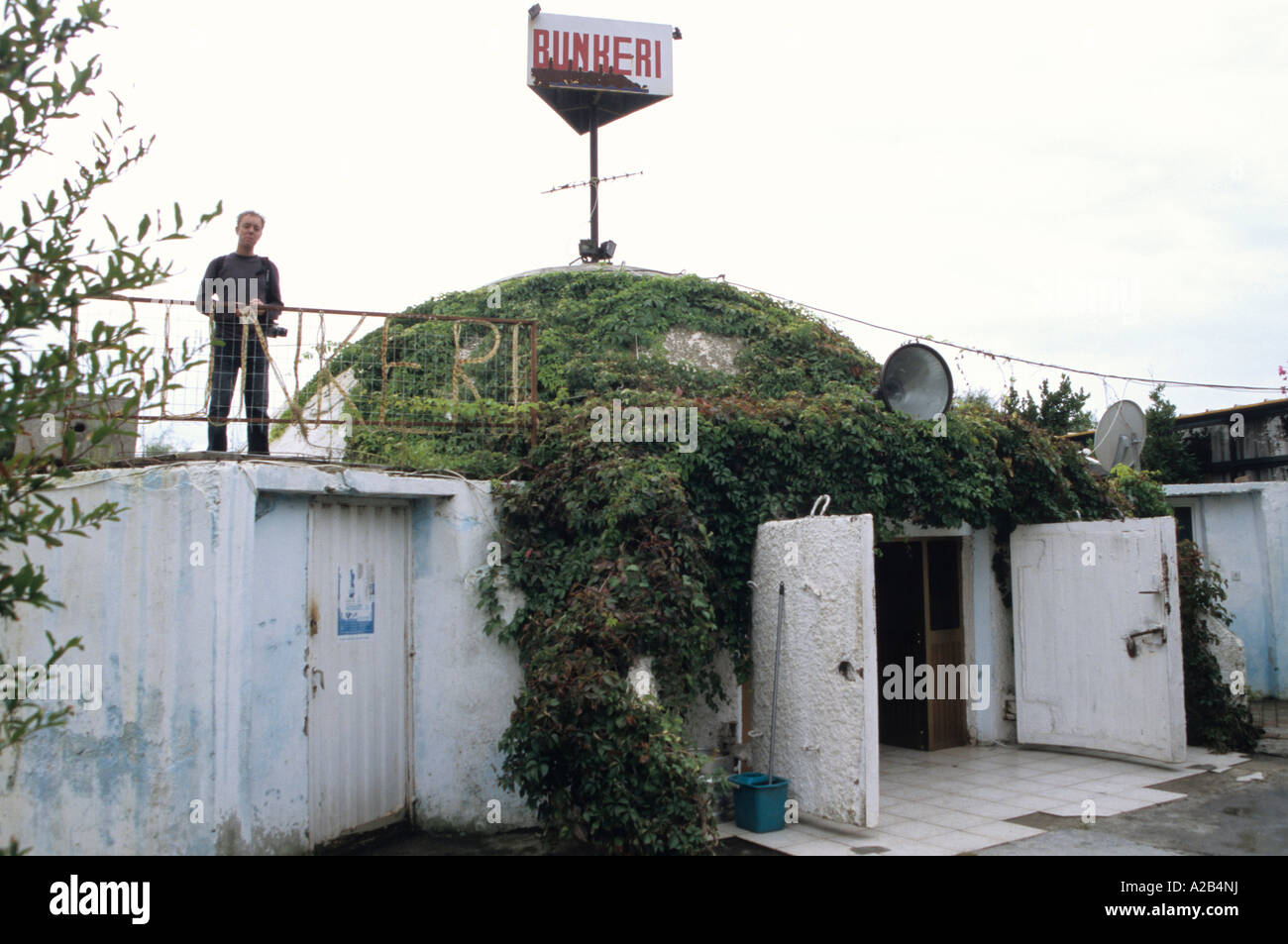 Defence bunker hi-res stock photography and images - Alamy