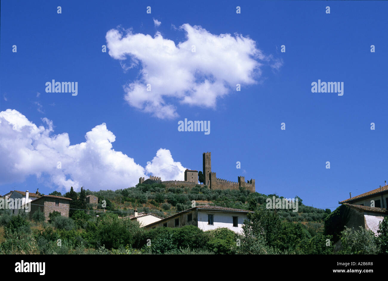Castello di montecchio vesponi hi-res stock photography and images - Alamy