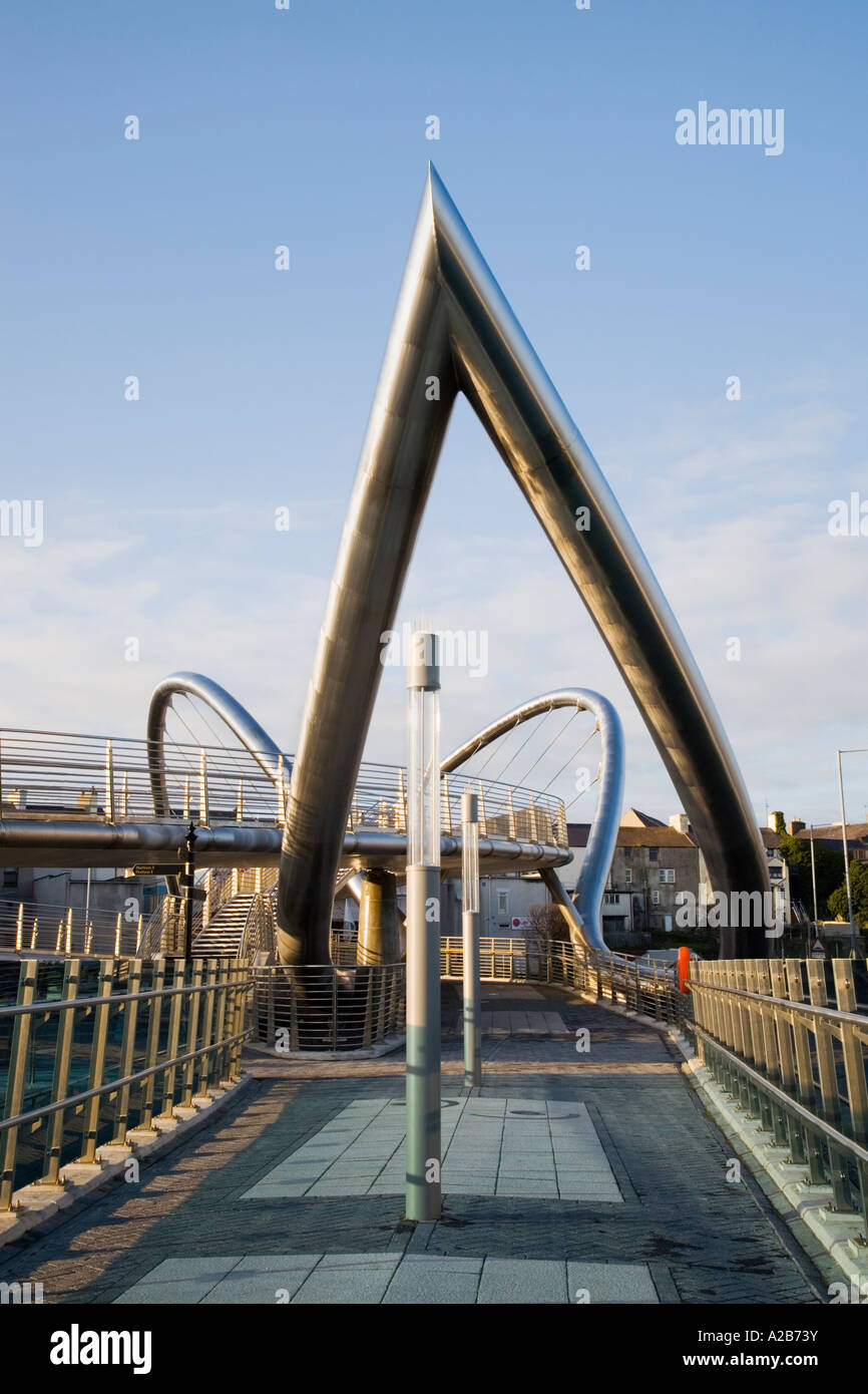 CELTIC GATEWAY BRIDGE pedestrian walkway and footbridge Holyhead ...