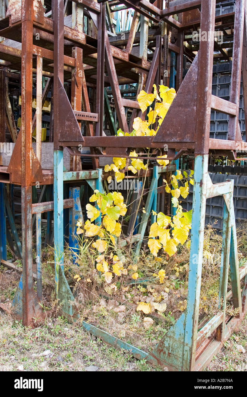 Closed Auto Parts Factory Stock Photo - Alamy