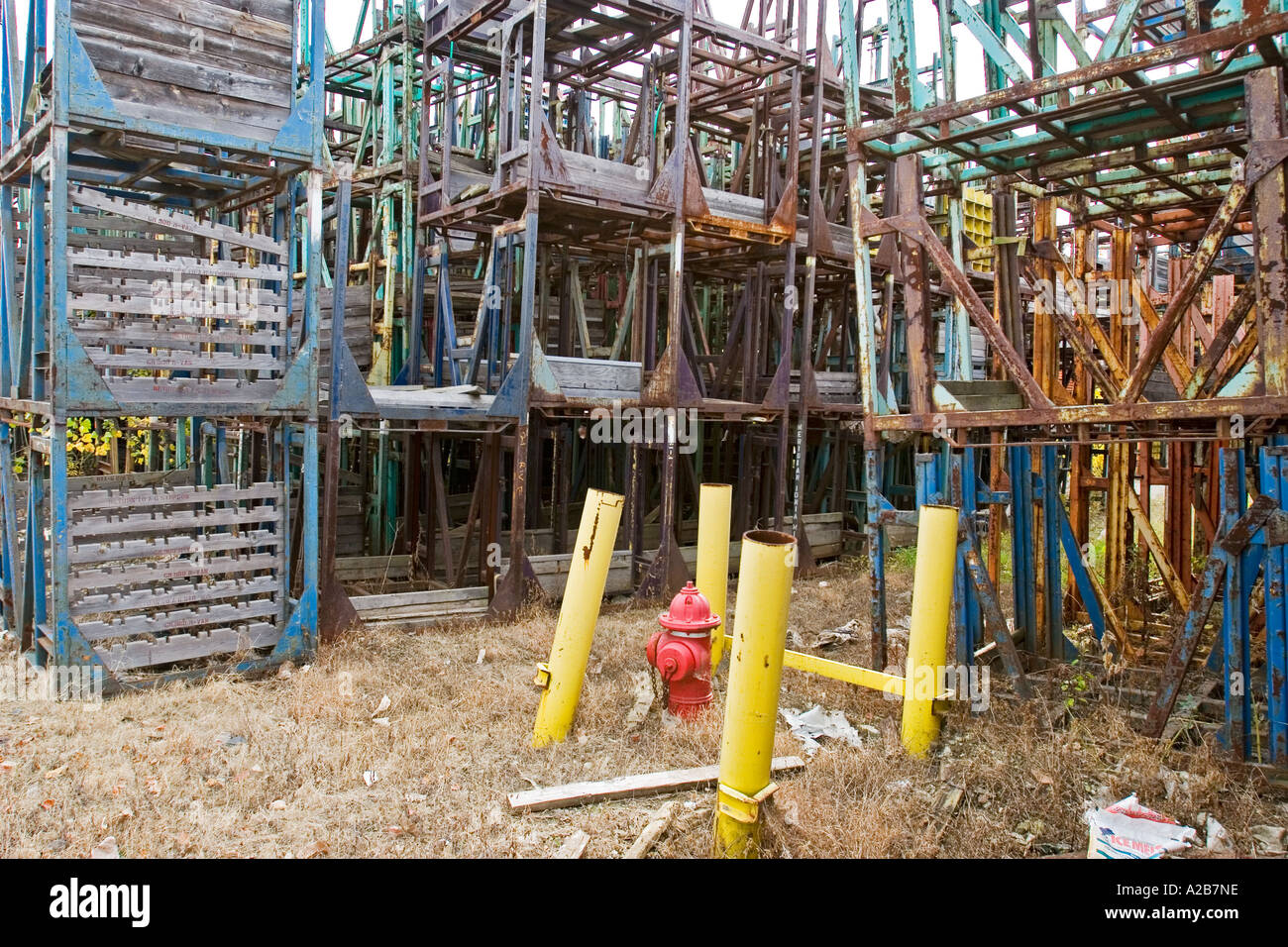 Closed Auto Parts Factory Stock Photo - Alamy
