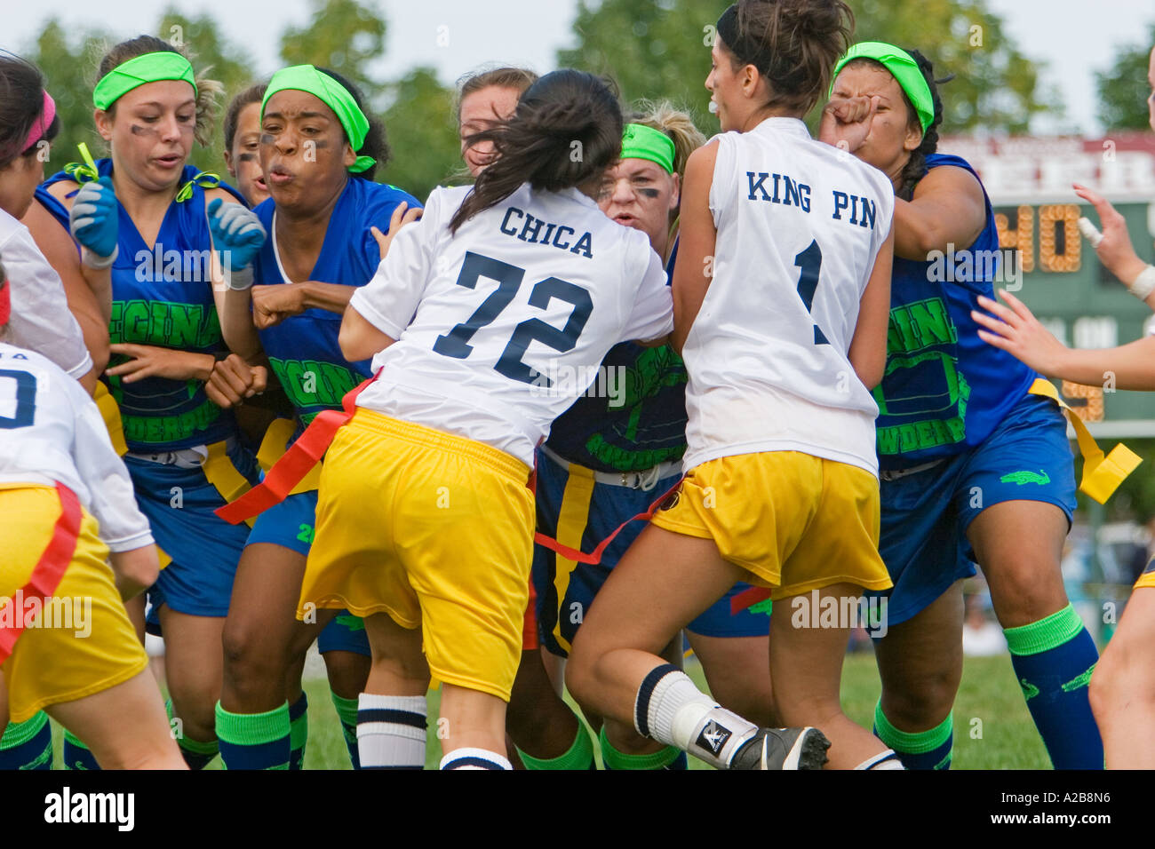 Girls football team hi-res stock photography and images - Alamy