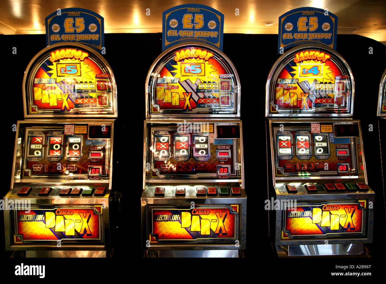Fruit Machines on Brighton Pier Brighton UK Stock Photo - Alamy