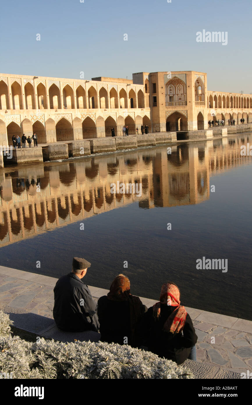 Khaju bridge vertical hi-res stock photography and images - Alamy