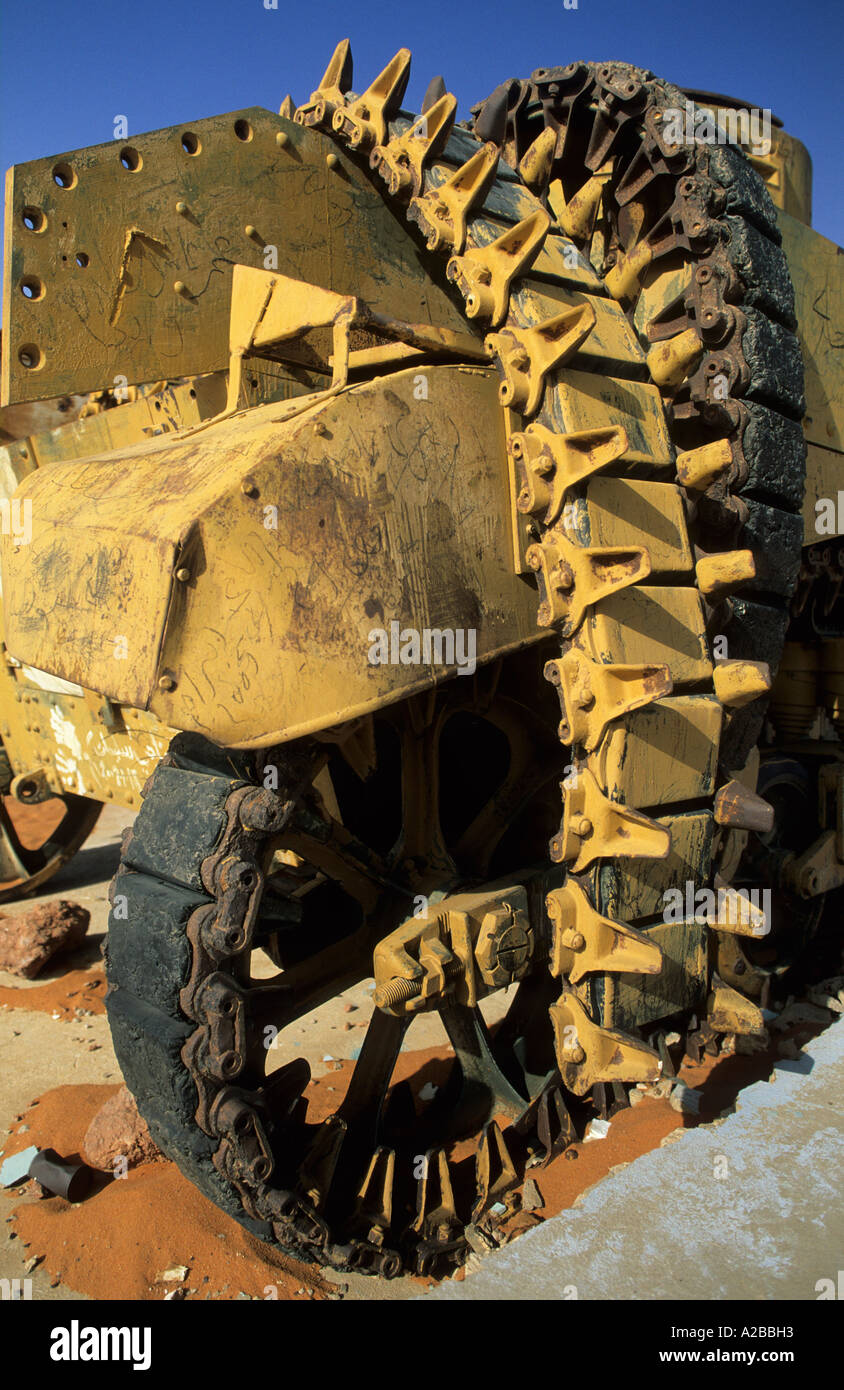 Old italian tank in the libyan desert Stock Photo - Alamy