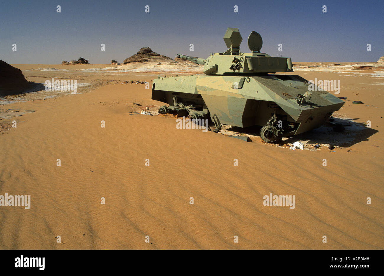 Destroyed tank in the libyan desert Stock Photo - Alamy