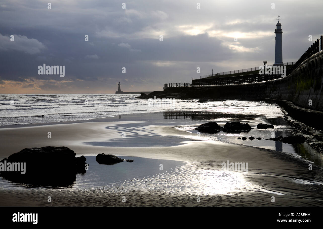 Seaburn promenade wall hi-res stock photography and images - Alamy