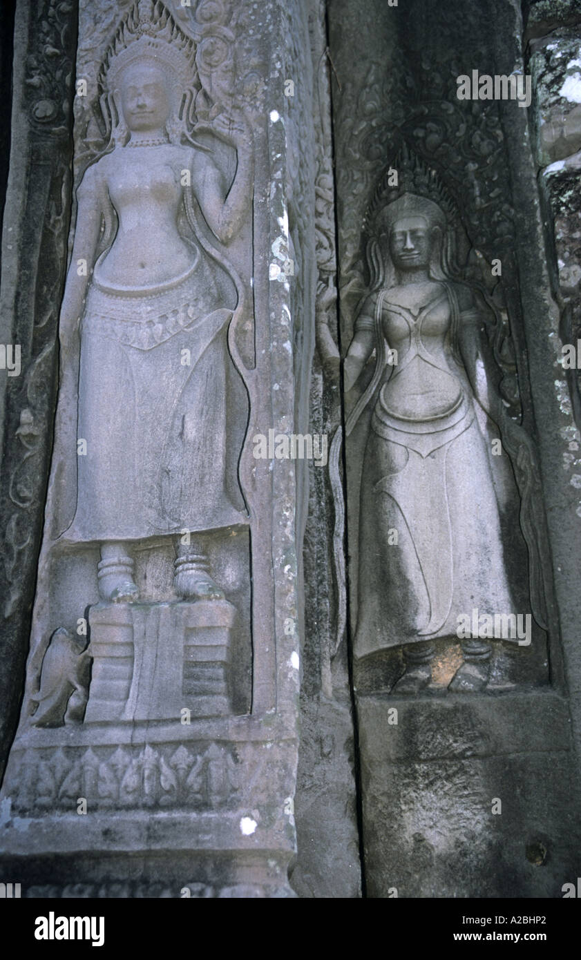 Apsaras, standing celestial nymphs sculpted on the walls of Bayon ...
