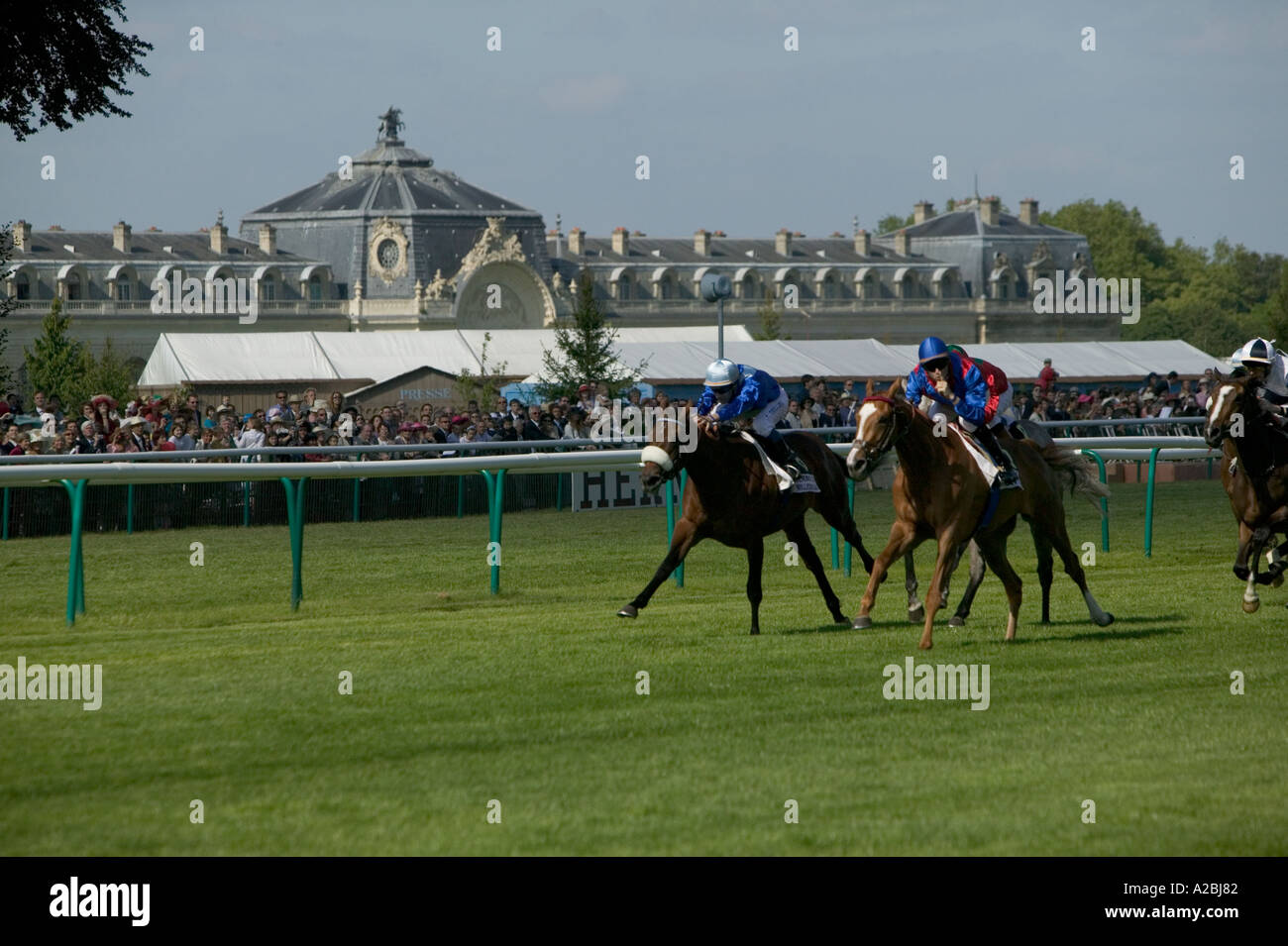 Chantilly racecourse hi-res stock photography and images - Alamy