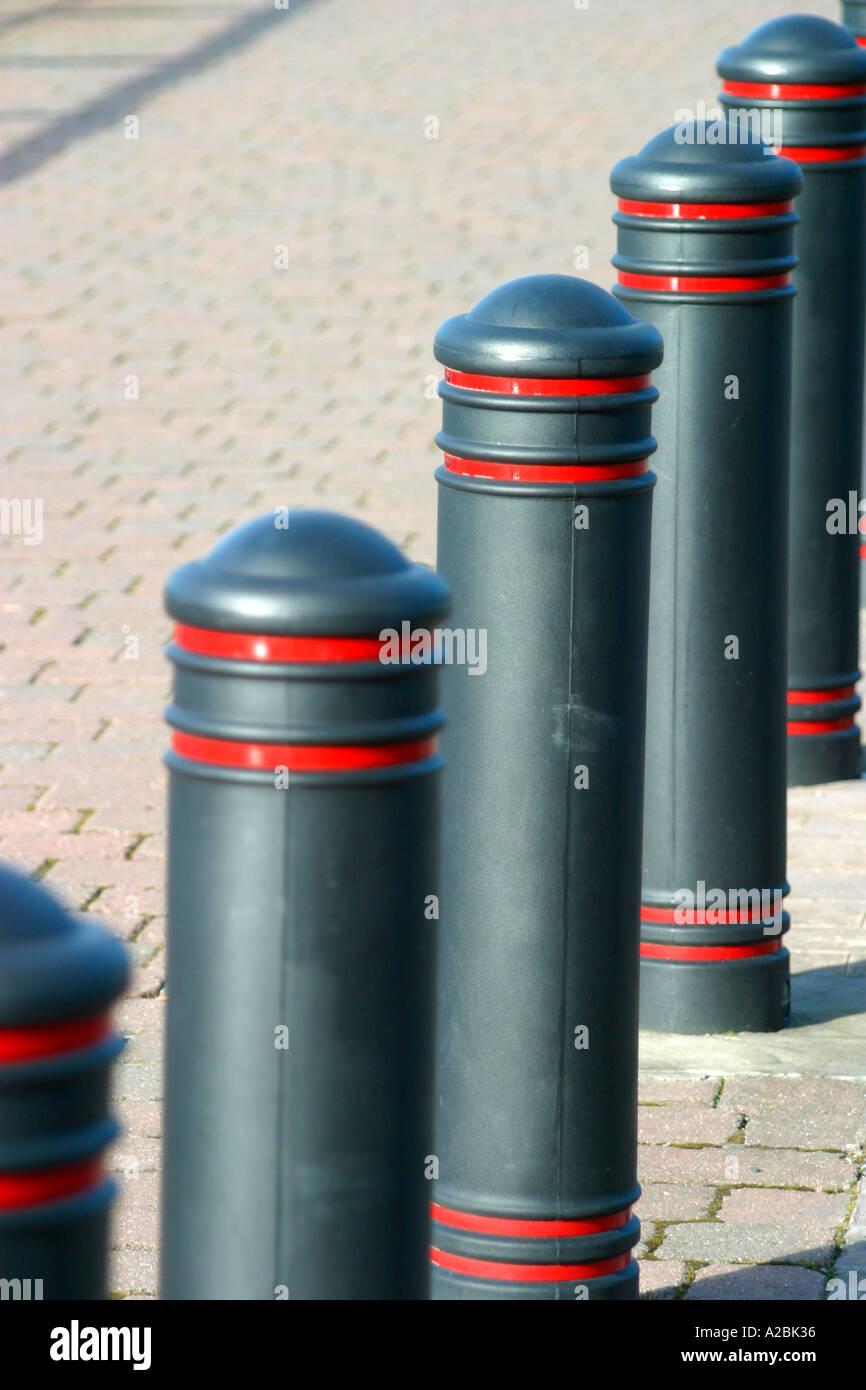 Edge of cycleway hi-res stock photography and images - Alamy