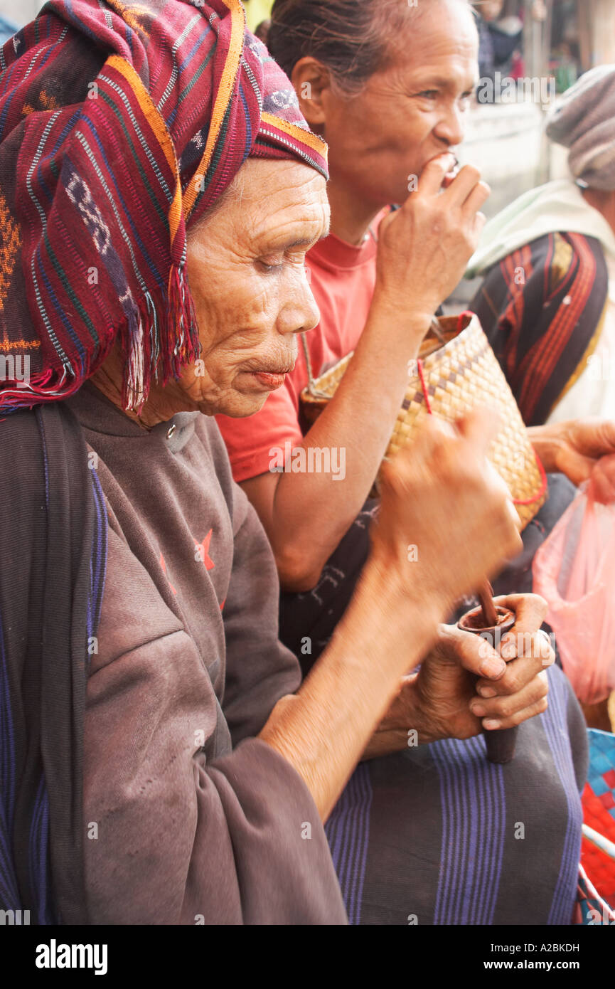 Indonesia, Betel Nut Being Prepared Stock Photo - Alamy