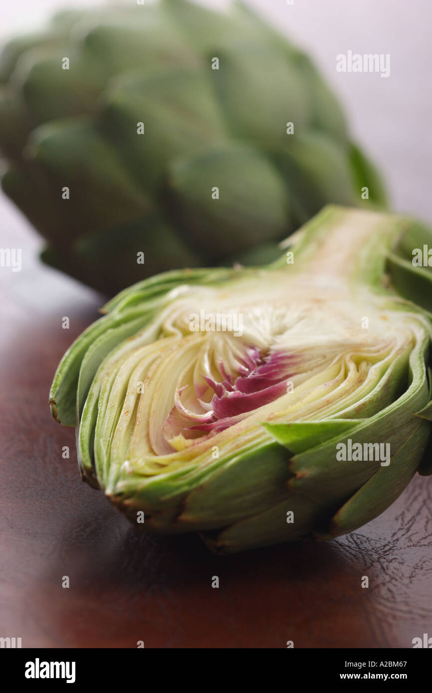 Whole and Sliced Articho Stock Photo - Alamy
