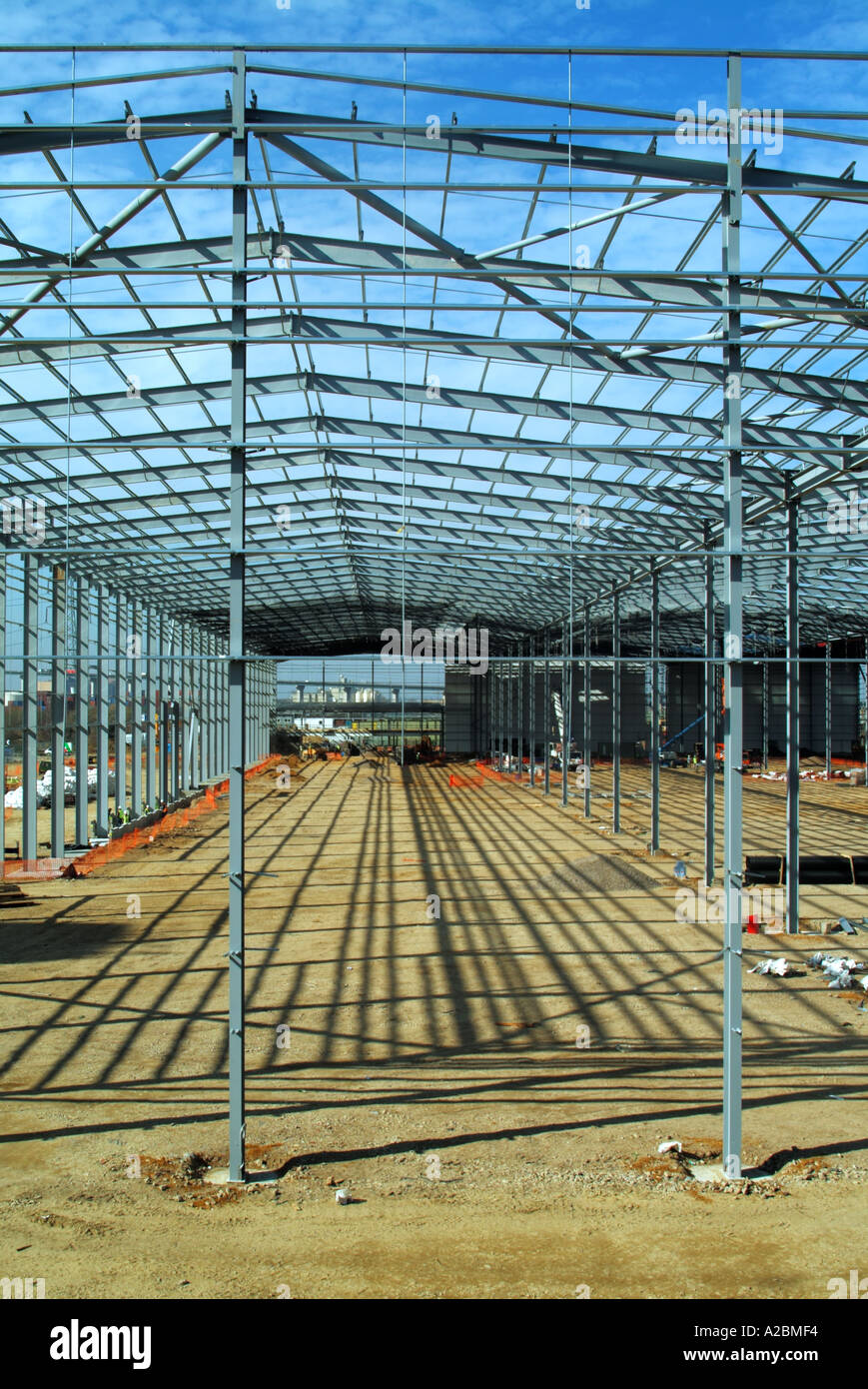 Steel beams in roof hi-res stock photography and images - Alamy