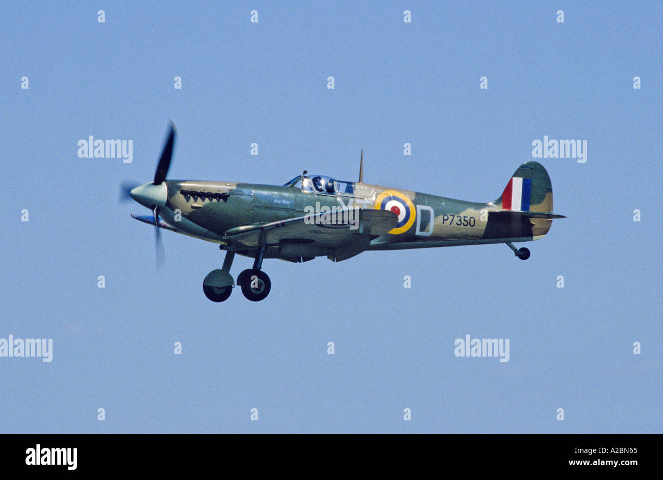 Supermarine spitfire engine hi-res stock photography and images - Alamy