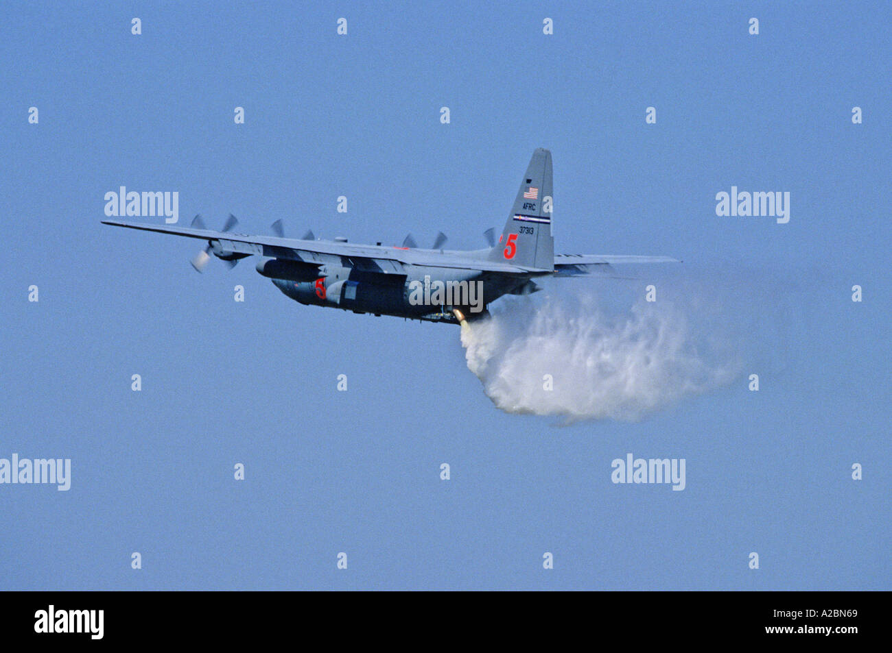 US Air Force Lockheed C-130 Hercules Water Bomber Stock Photo - Alamy