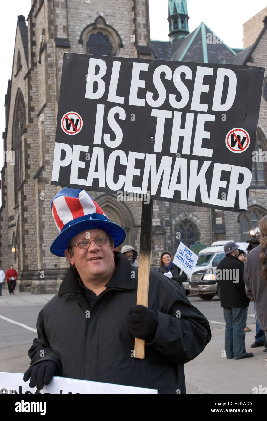 Peace rally hi-res stock photography and images - Alamy