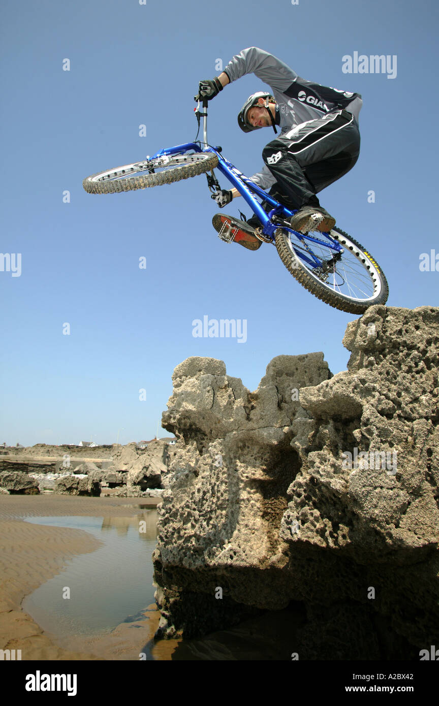 Mountain Bike Trials Rider Stock Photo - Alamy