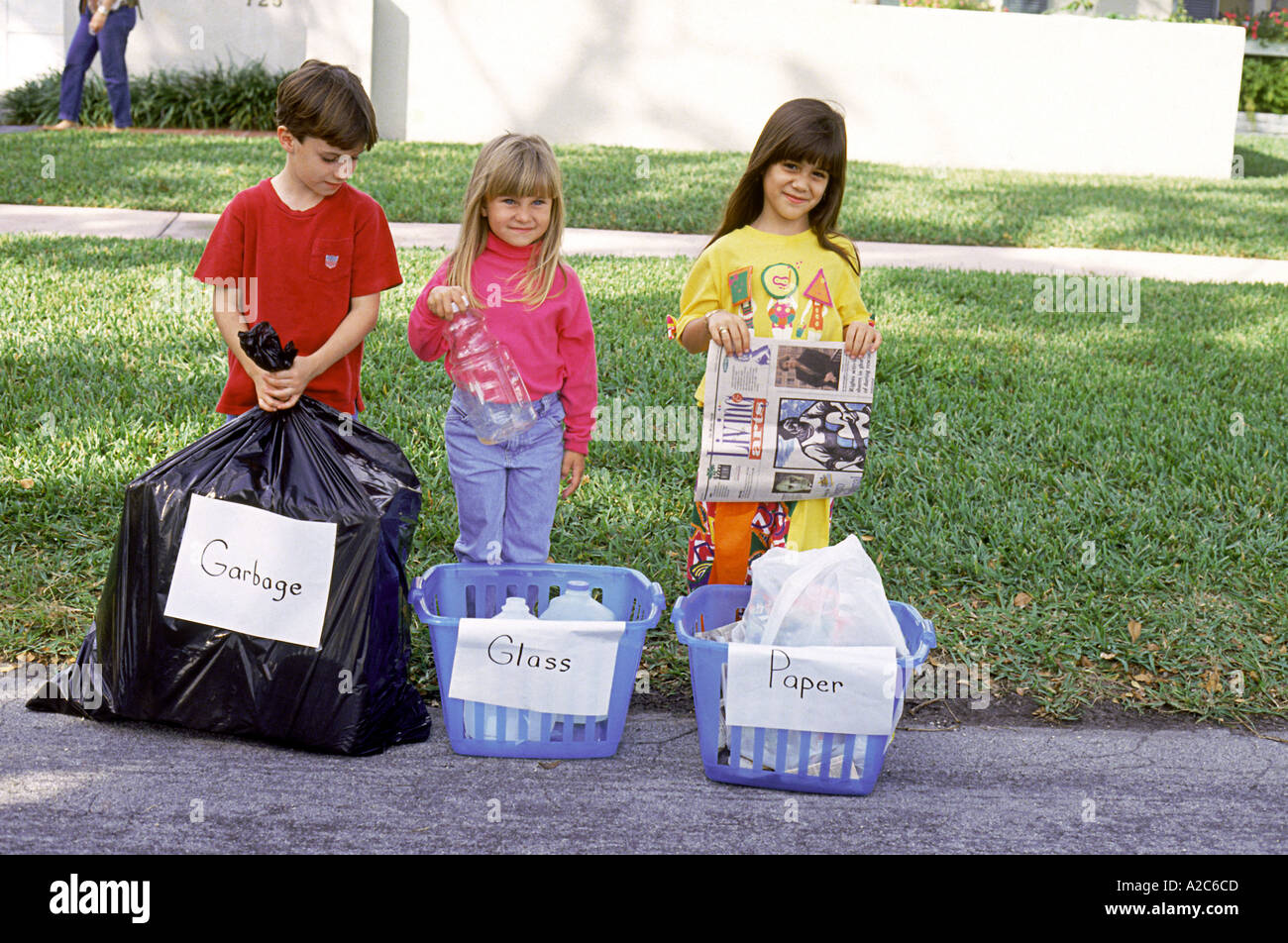 Kids recycling bins hi-res stock photography and images - Alamy