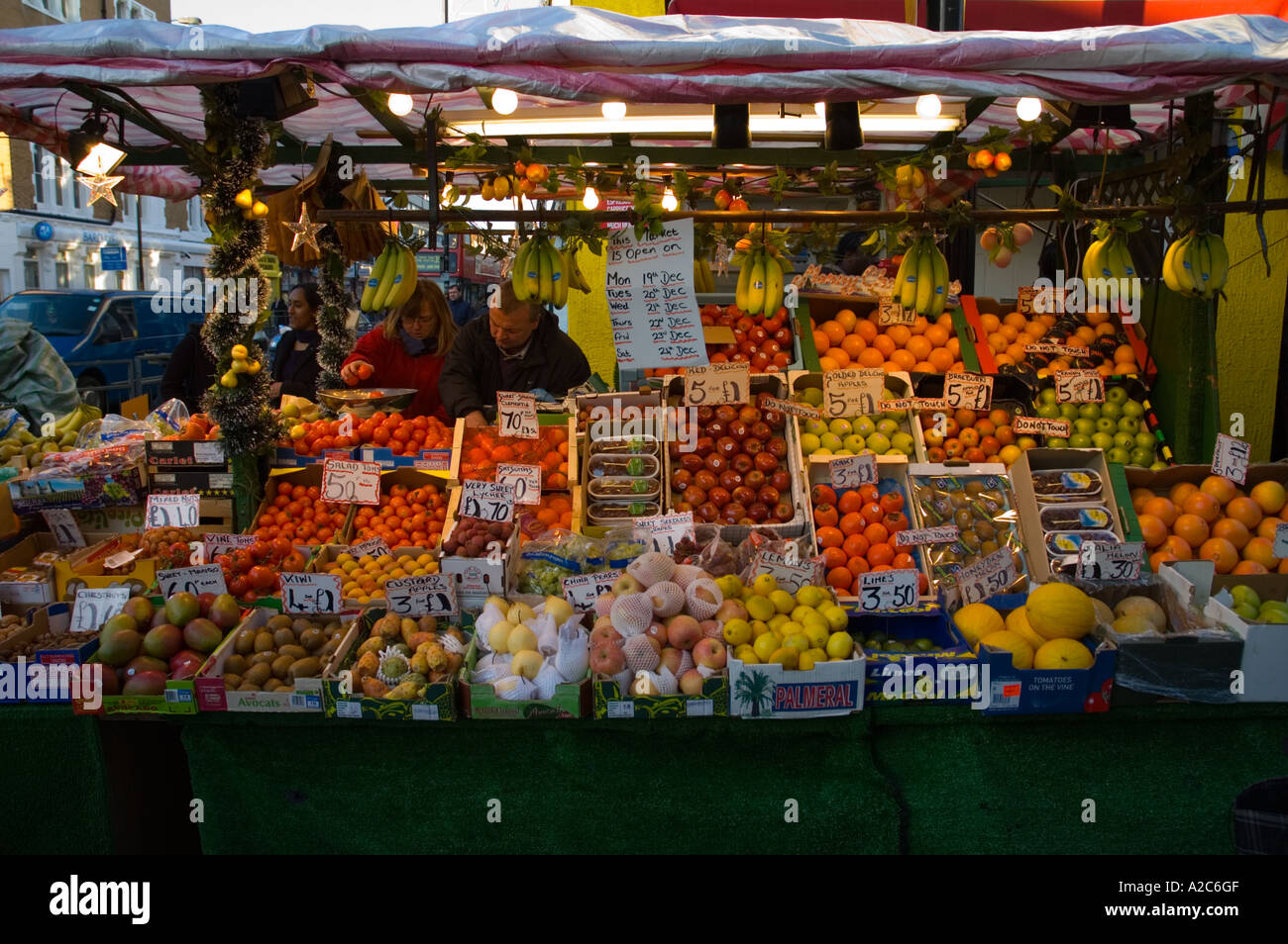 East Street market in London England UK Stock Photo - Alamy