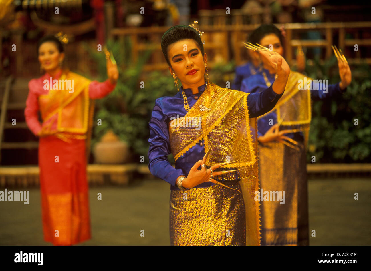 Fingernail dance thailand hi-res stock photography and images - Alamy