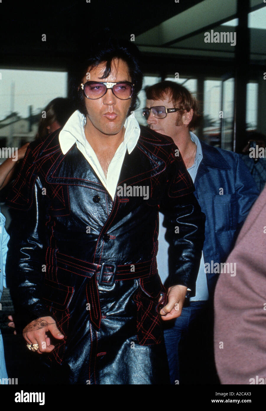 Elvis presley 1973 hi-res stock photography and images - Alamy