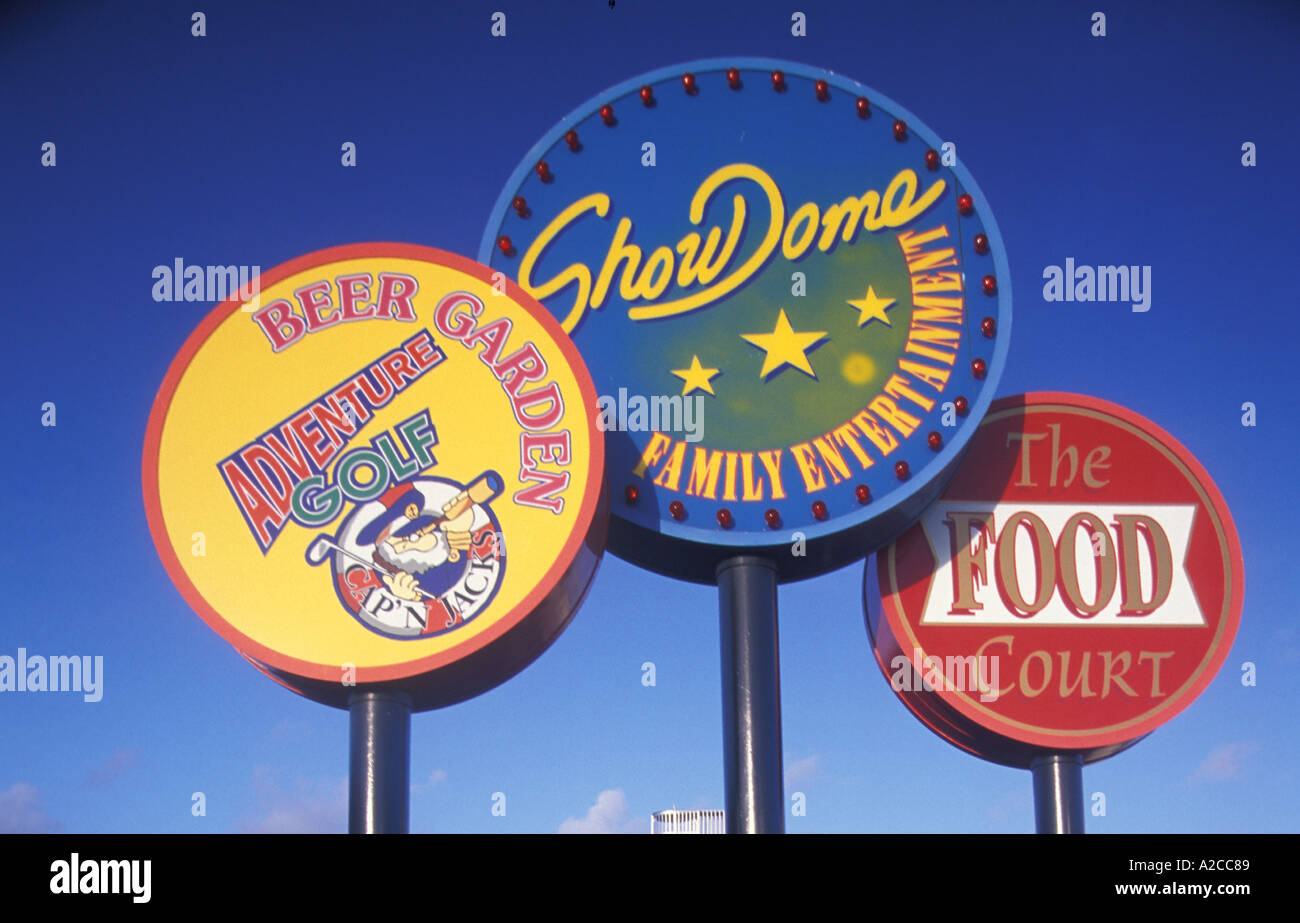 Circular signs hi-res stock photography and images - Alamy