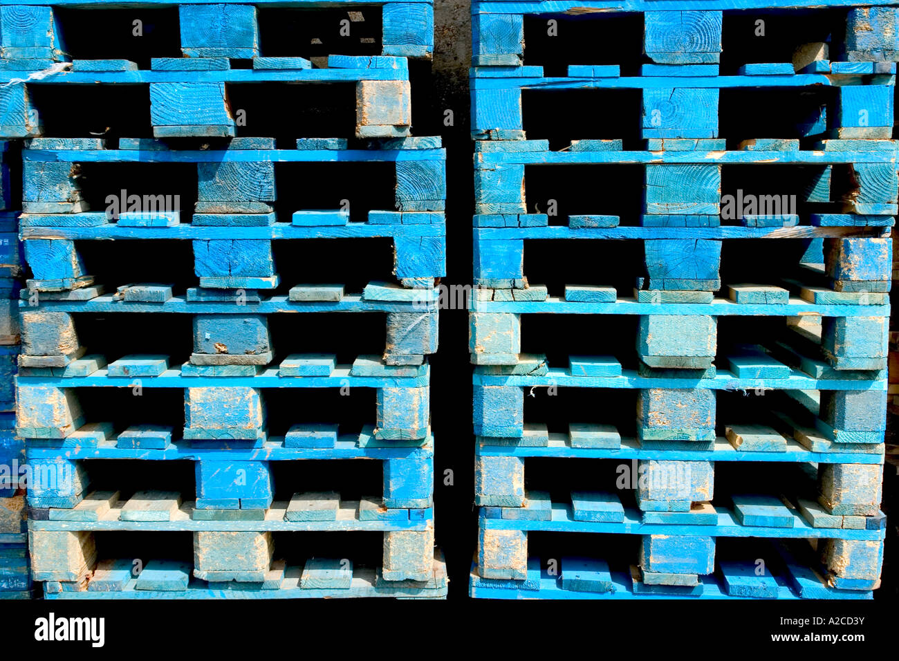 wooden pallets blue Stock Photo - Alamy