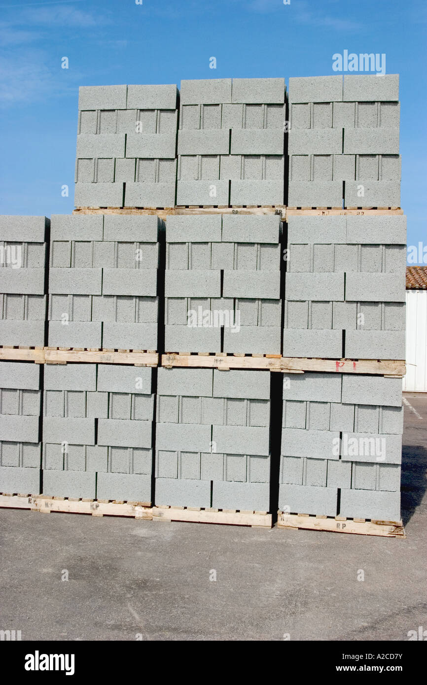 pile of cement brick ready Stock Photo - Alamy