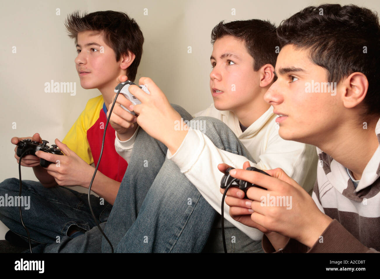 boys playing a video game Stock Photo - Alamy