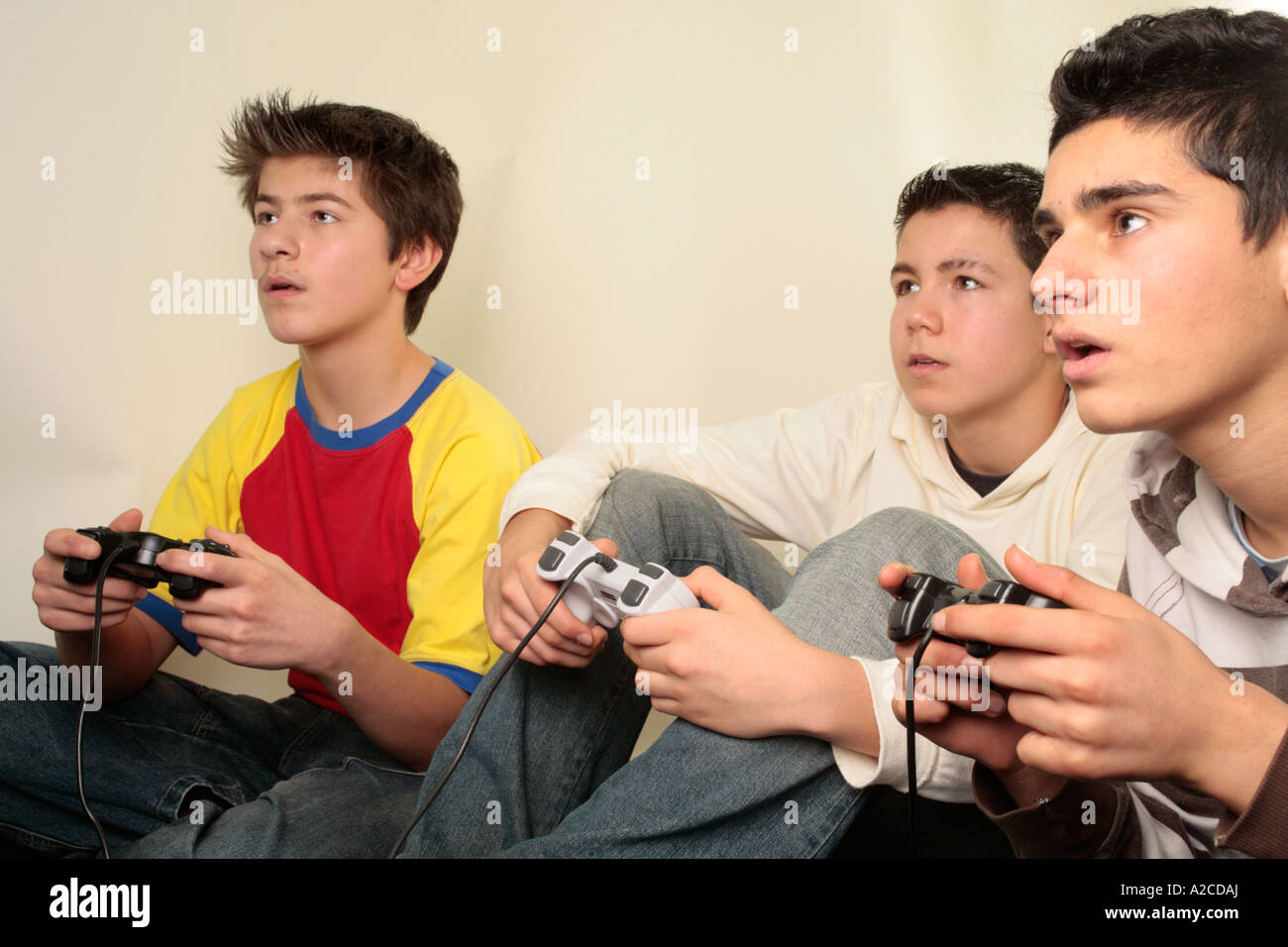 boys playing a video game Stock Photo - Alamy