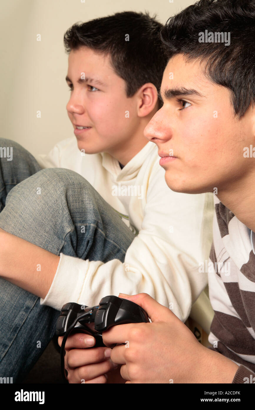 boys playing a video game Stock Photo - Alamy