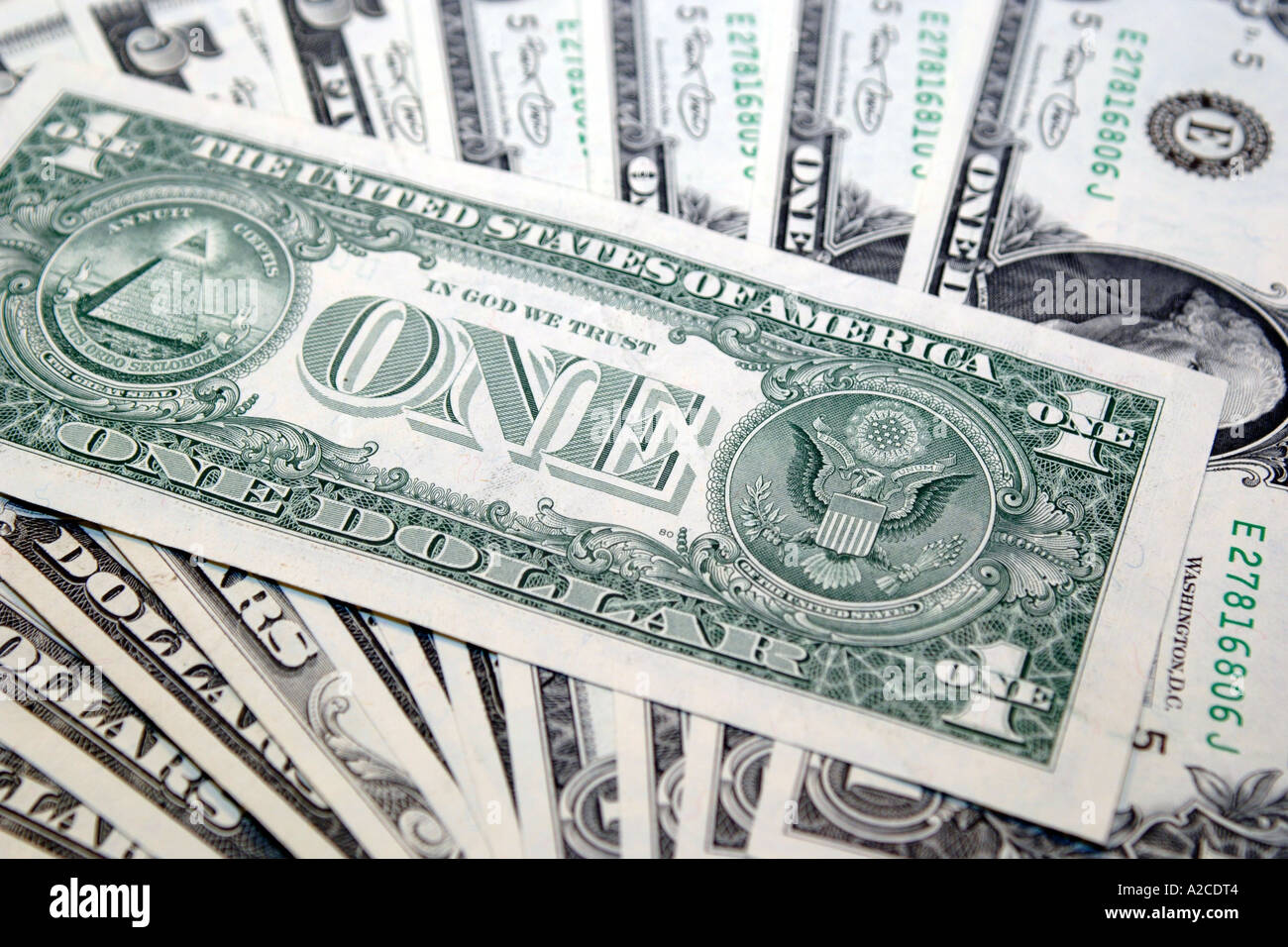 The back of a US One Dollar bill Stock Photo - Alamy