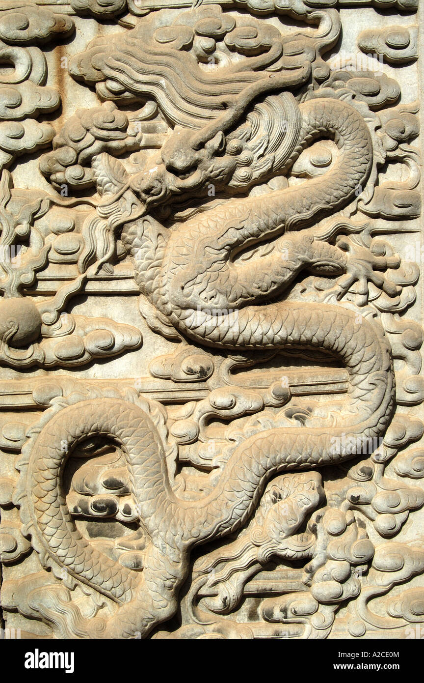 Architectural detail of dragon in The Forbidden City, Beijing China ...