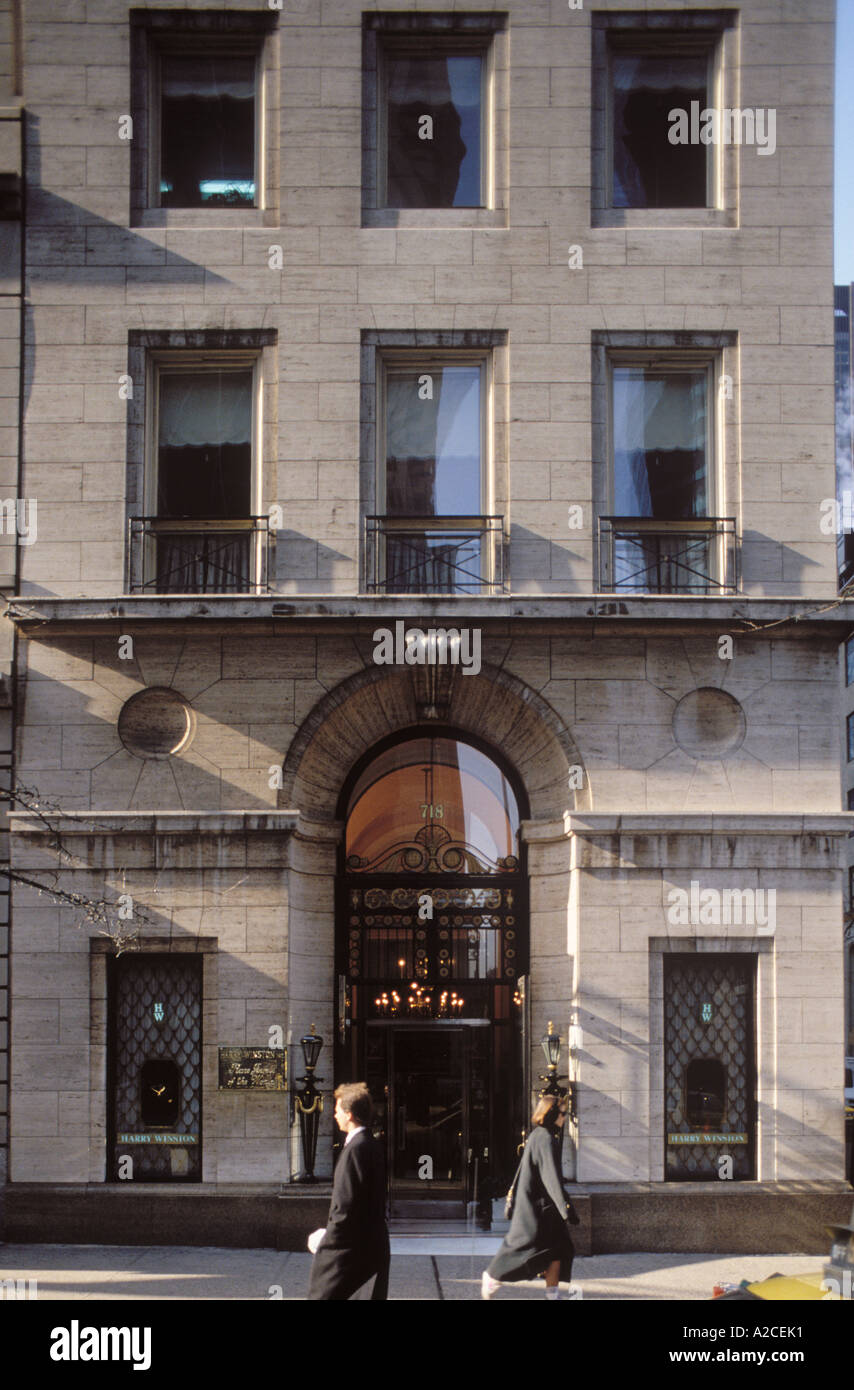 Harry Winston Jewelers 5th Avenue Manhattan New York Stock Photo - Alamy