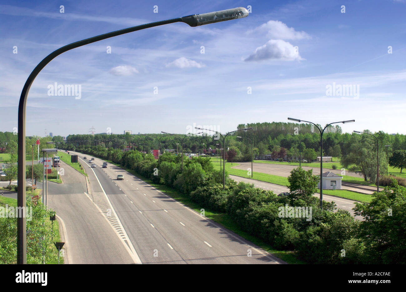 Noontime lighting hi-res stock photography and images - Alamy