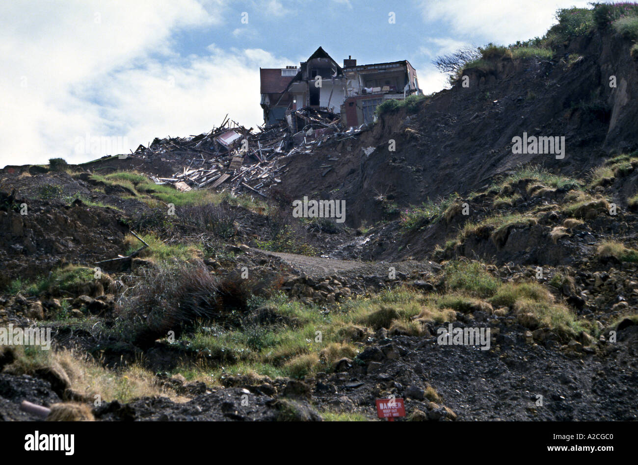 Partial cliff collapse hi-res stock photography and images - Alamy