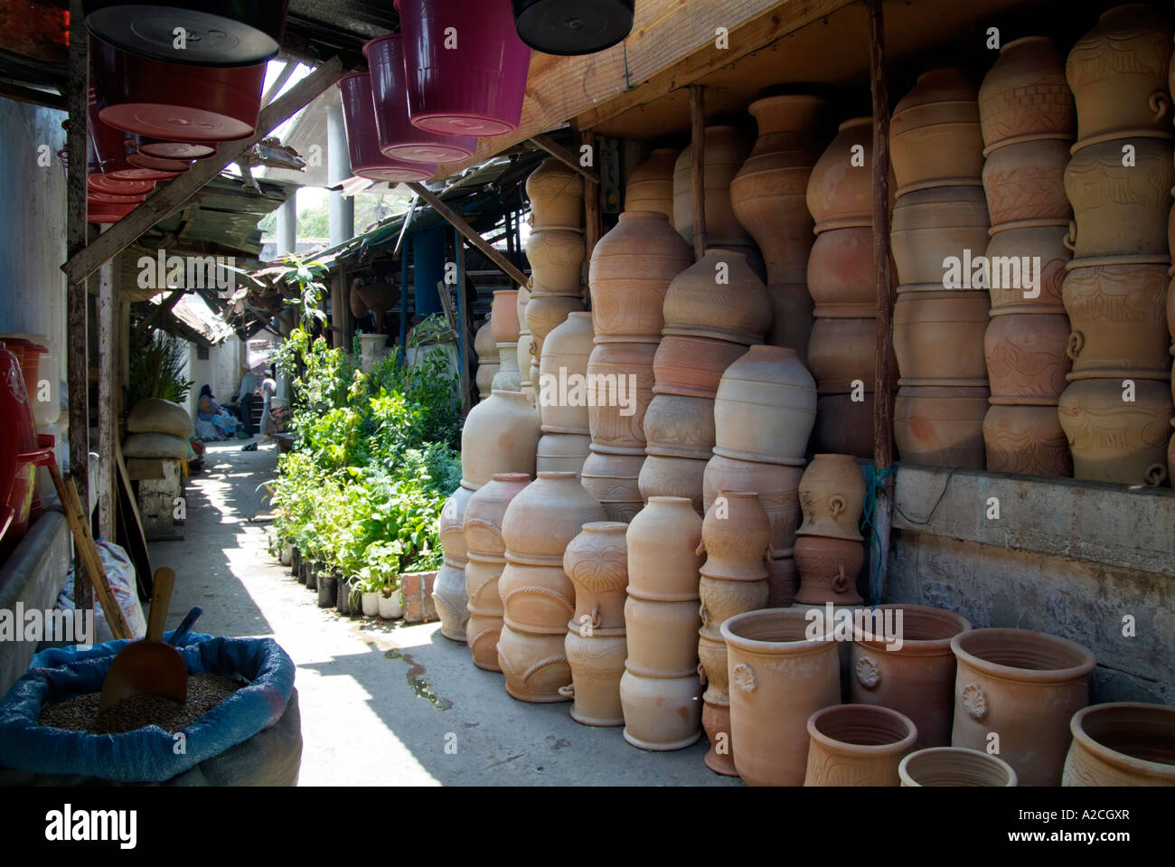 Unglazed pots hi-res stock photography and images - Alamy