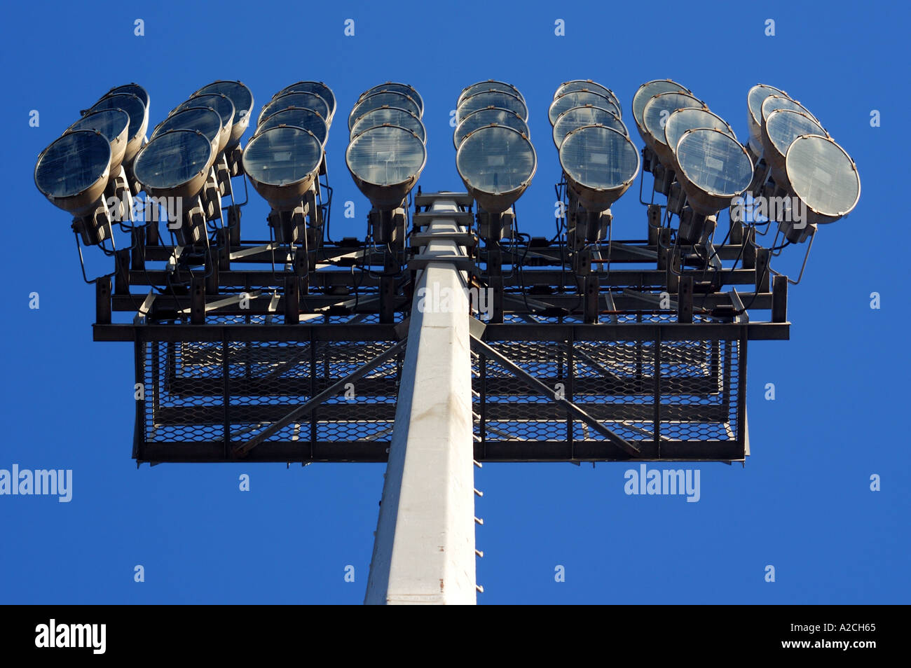 Stadium lights hi-res stock photography and images - Alamy